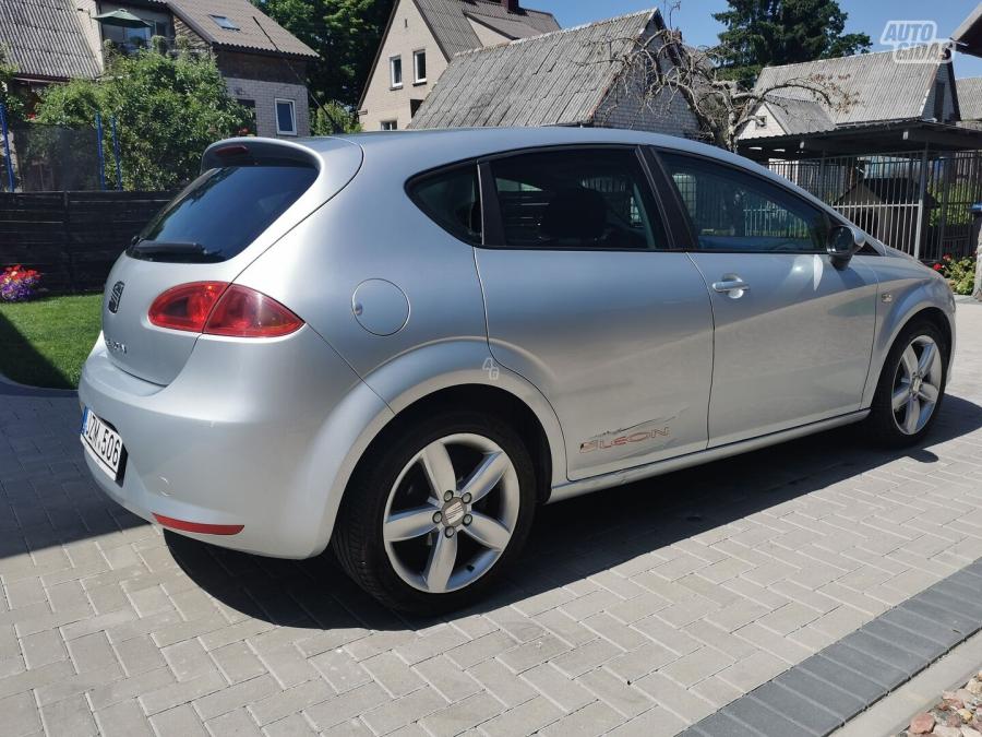 Grey SEAT Leon 2009 in Telschi, with an engine capacity of 1.90 L and mileage of 246 thousand km for 2850 €, photo 13 on AUTOMOTO.COM.LV