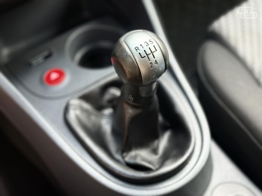 Grey SEAT Leon 2009 in Kaunas, with an engine capacity of 1.90 L and mileage of 258 thousand km for 2500 €, photo 12 on AUTOMOTO.COM.LV