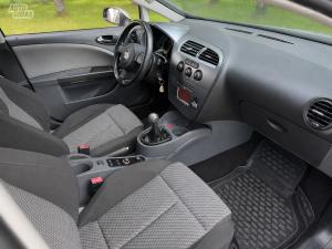 Grey SEAT Leon 2009 in Kaunas, with an engine capacity of 1.90 L and mileage of 258 thousand km for 2500 €, photo 16 on AUTOMOTO.COM.LV