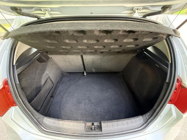 Grey SEAT Leon 2009 in Kaunas, with an engine capacity of 1.90 L and mileage of 258 thousand km for 2500 €, photo 6 on AUTOMOTO.COM.LV
