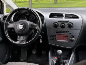 Grey SEAT Leon 2009 in Kaunas, with an engine capacity of 1.90 L and mileage of 258 thousand km for 2500 €, photo 9 on AUTOMOTO.COM.LV