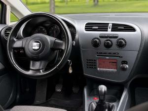 Grey SEAT Leon 2009 in Kaunas, with an engine capacity of 1.90 L and mileage of 258 thousand km for 2500 €, photo 9 on AUTOMOTO.COM.LV