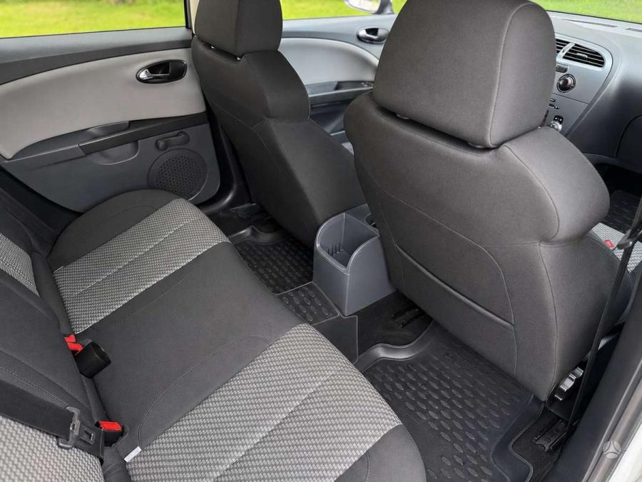 Grey SEAT Leon 2009 in Kaunas, with an engine capacity of 1.90 L and mileage of 258 thousand km for 2500 €, photo 19 on AUTOMOTO.COM.LV