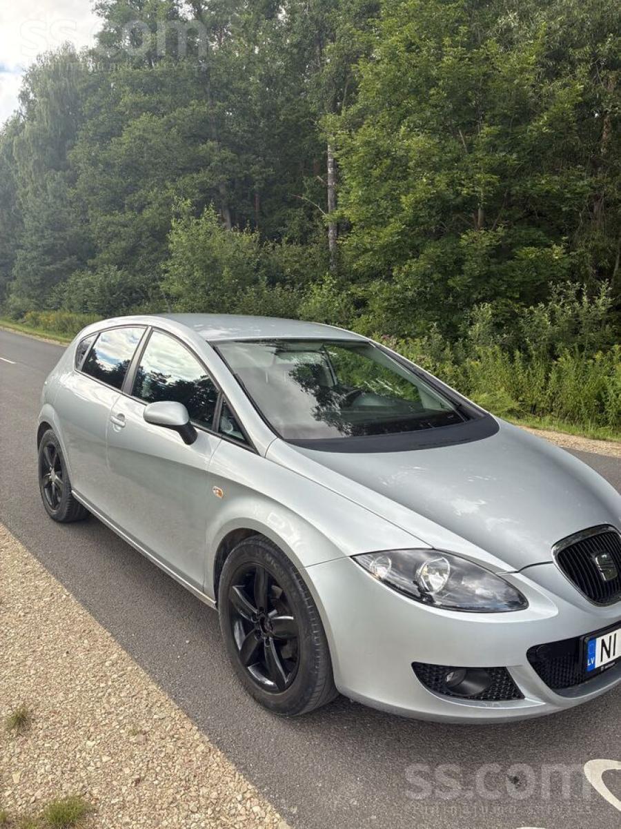 Pelēks SEAT Leon 2009 Jelgava, ar dzinēja tilpumu 1.90 L un nobraukumu 276 tūkst. km par 2250 €, foto 4 vietnē AUTOMOTO.COM.LV