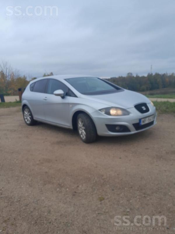 Grey SEAT Leon 2009 in Kuldiga, with an engine capacity of 1.90 L and mileage of 360 thousand km for 2200 €, photo 1 on AUTOMOTO.COM.LV