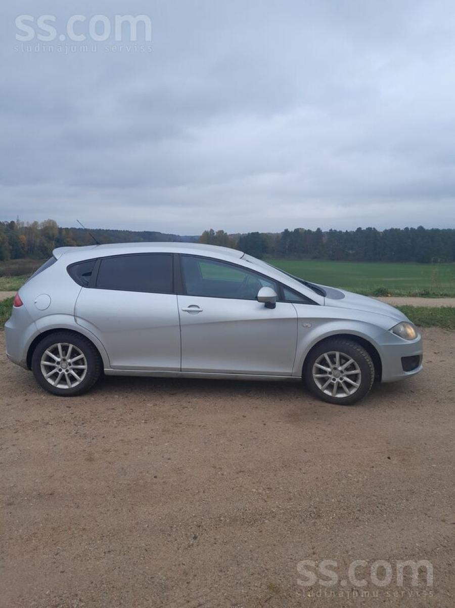 Grey SEAT Leon 2009 in Kuldiga, with an engine capacity of 1.90 L and mileage of 360 thousand km for 2200 €, photo 3 on AUTOMOTO.COM.LV