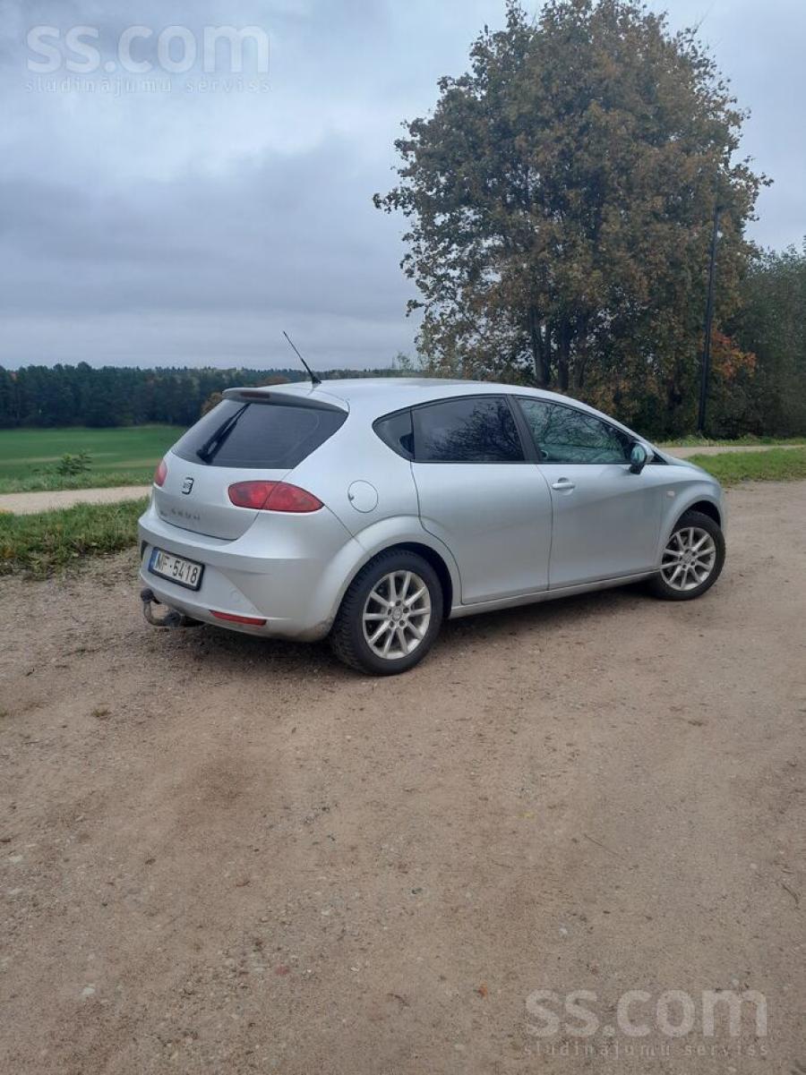 Grey SEAT Leon 2009 in Kuldiga, with an engine capacity of 1.90 L and mileage of 360 thousand km for 2200 €, photo 4 on AUTOMOTO.COM.LV