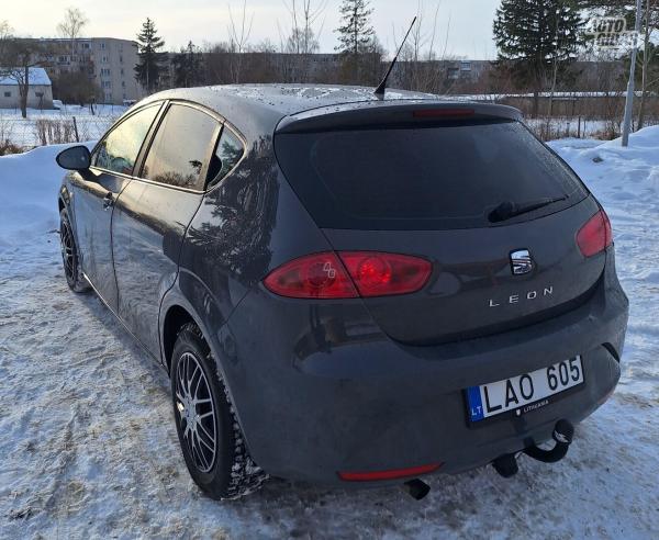 Pelēks SEAT Leon 2010 Ukmergė, ar dzinēja tilpumu 1.90 L un nobraukumu 320 tūkst. km par 3300 €, foto 4 vietnē AUTOMOTO.COM.LV
