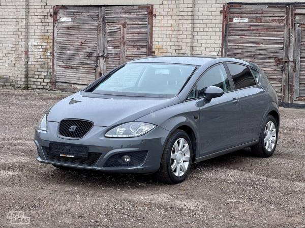 Pelēks SEAT Leon 2010 Kretinga, ar dzinēja tilpumu 1.40 L un nobraukumu 263 tūkst. km par 4499 €, foto 1 vietnē AUTOMOTO.COM.LV