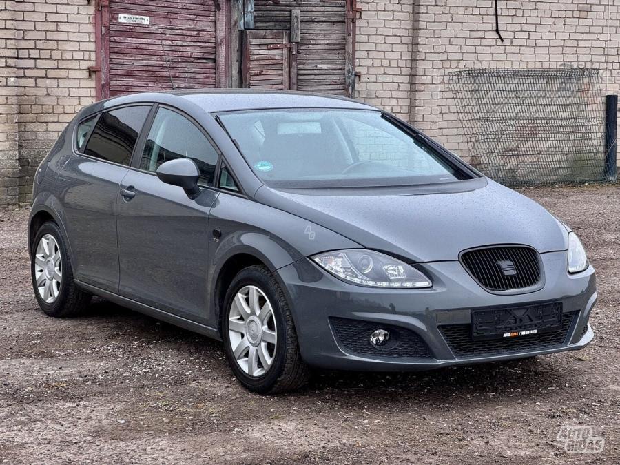 Grey SEAT Leon 2010 in Kretinga, with an engine capacity of 1.40 L and mileage of 263 thousand km for 4499 €, photo 4 on AUTOMOTO.COM.LV