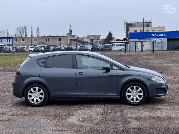 Pelēks SEAT Leon 2010 Kretinga, ar dzinēja tilpumu 1.40 L un nobraukumu 263 tūkst. km par 4499 €, foto 4 vietnē AUTOMOTO.COM.LV