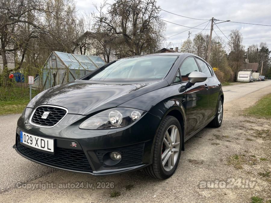 Pelēks SEAT Leon 2010 Tartu, ar dzinēja tilpumu 2.00 L un nobraukumu 174 tūkst. km par 4200 €, foto 1 vietnē AUTOMOTO.COM.LV