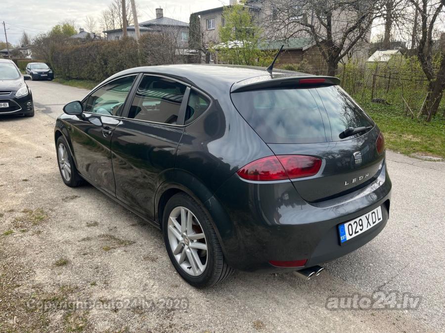 Pelēks SEAT Leon 2010 Tartu, ar dzinēja tilpumu 2.00 L un nobraukumu 174 tūkst. km par 4200 €, foto 3 vietnē AUTOMOTO.COM.LV