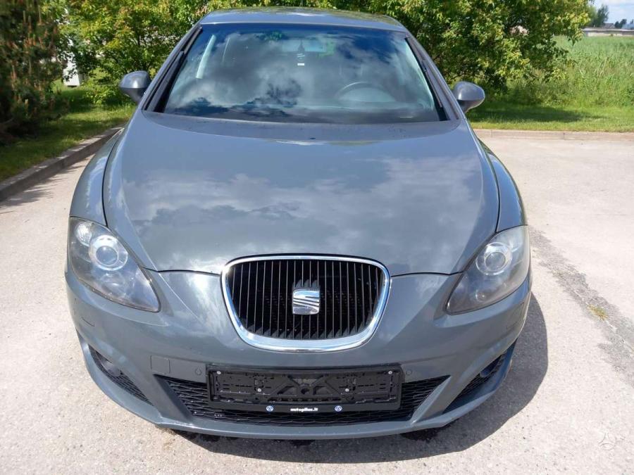 Grey SEAT Leon 2010 in Ukmerge, with an engine capacity of 1.80 L and mileage of 264 thousand km for 3650 €, photo 4 on AUTOMOTO.COM.LV