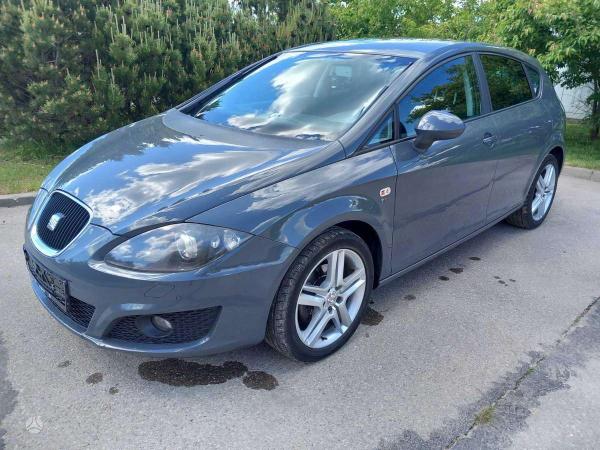 Grey SEAT Leon 2010 in Ukmerge, with an engine capacity of 1.80 L and mileage of 264 thousand km for 3650 €, photo 8 on AUTOMOTO.COM.LV