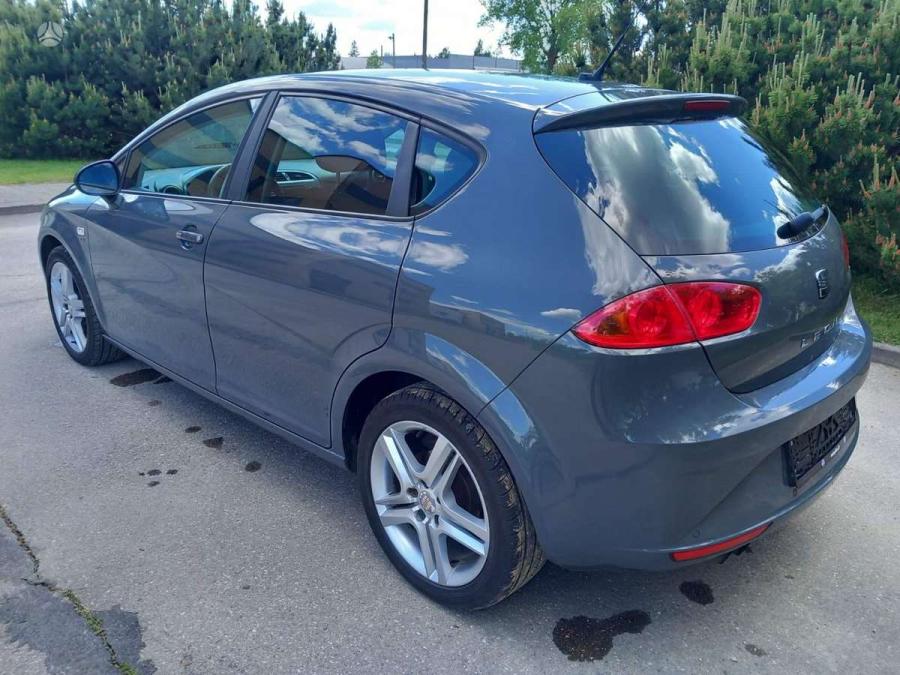 Grey SEAT Leon 2010 in Ukmerge, with an engine capacity of 1.80 L and mileage of 264 thousand km for 3650 €, photo 10 on AUTOMOTO.COM.LV
