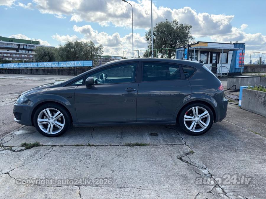 Grey SEAT Leon 2010 in Tallinn, with an engine capacity of 1.80 L and mileage of 280 thousand km for 3499 €, photo 5 on AUTOMOTO.COM.LV