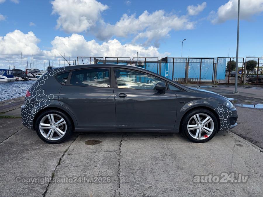 Grey SEAT Leon 2010 in Tallinn, with an engine capacity of 1.80 L and mileage of 280 thousand km for 3499 €, photo 6 on AUTOMOTO.COM.LV
