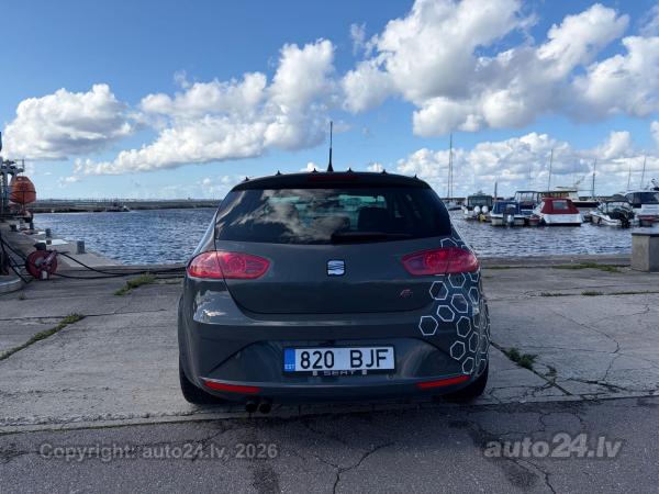 Pelēks SEAT Leon 2010 Tallina, ar dzinēja tilpumu 1.80 L un nobraukumu 280 tūkst. km par 3499 €, foto 8 vietnē AUTOMOTO.COM.LV