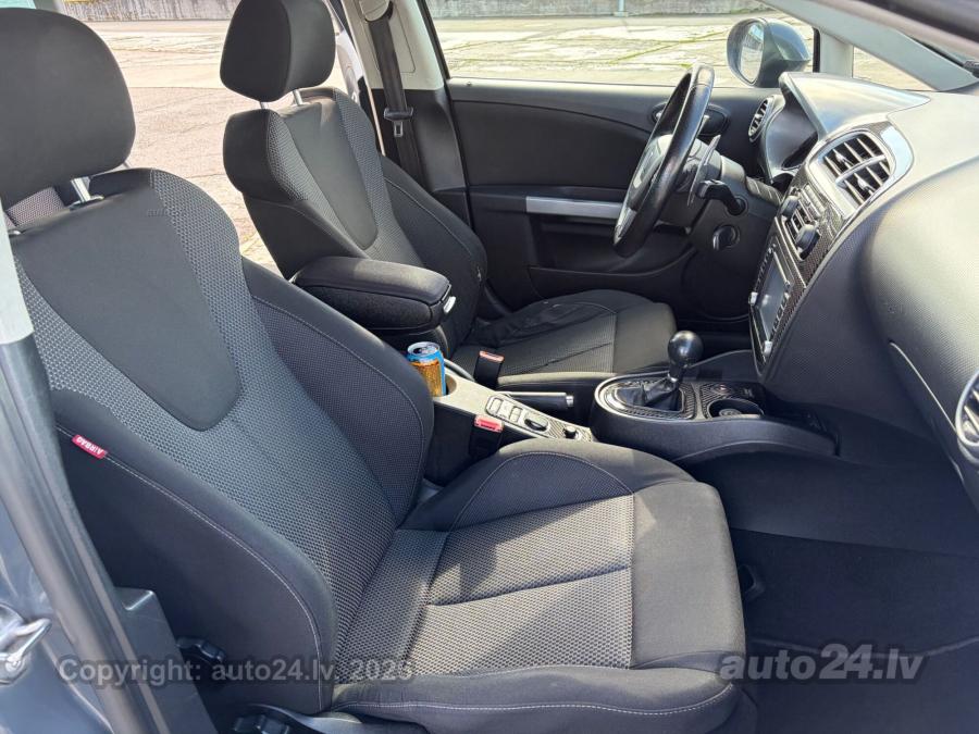 Grey SEAT Leon 2010 in Tallinn, with an engine capacity of 1.80 L and mileage of 280 thousand km for 3499 €, photo 12 on AUTOMOTO.COM.LV