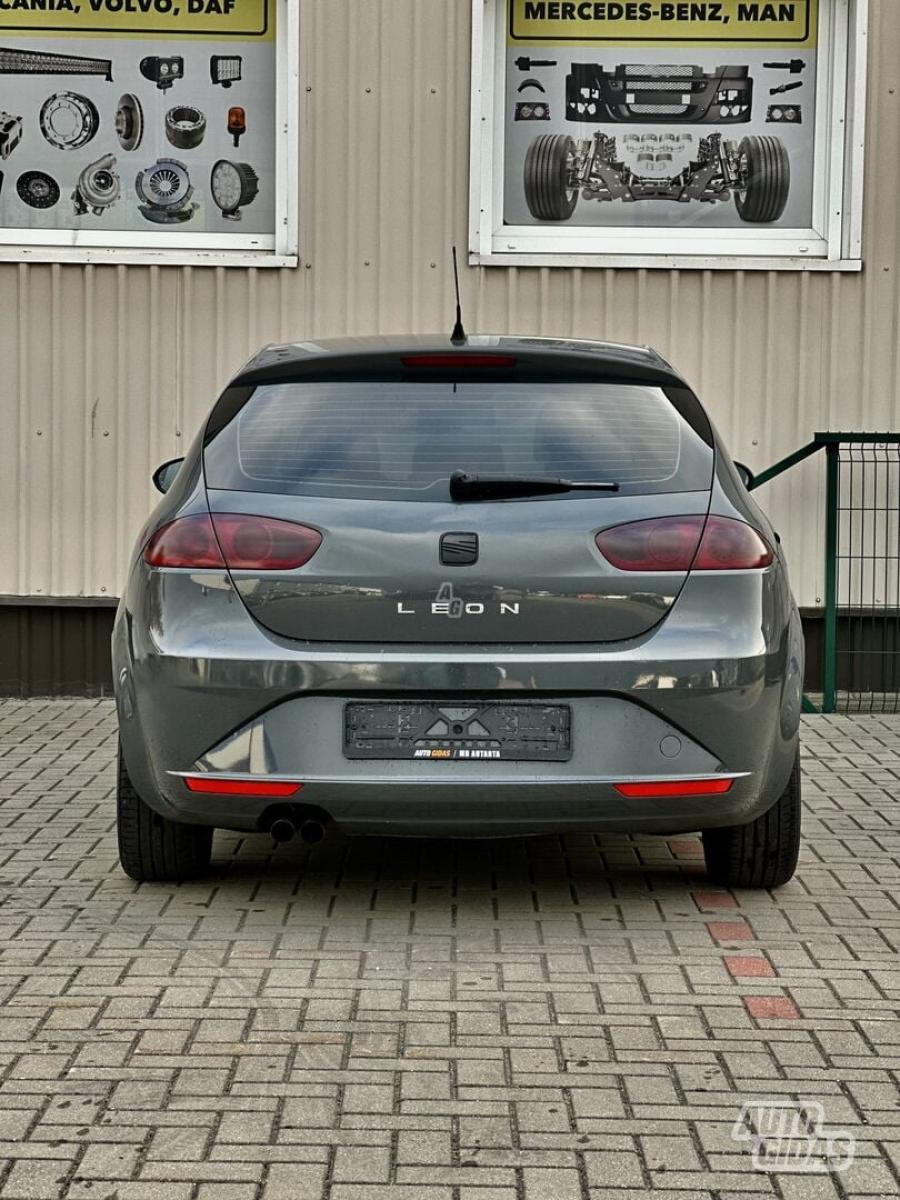 Pelēks SEAT Leon 2010 Kretinga, ar dzinēja tilpumu 1.40 L un nobraukumu 263 tūkst. km par 3999 €, foto 8 vietnē AUTOMOTO.COM.LV