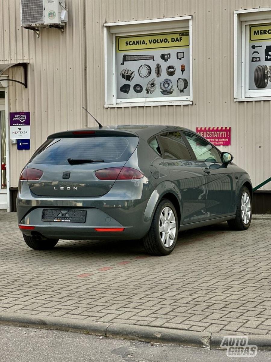 Pelēks SEAT Leon 2010 Kretinga, ar dzinēja tilpumu 1.40 L un nobraukumu 263 tūkst. km par 3999 €, foto 9 vietnē AUTOMOTO.COM.LV