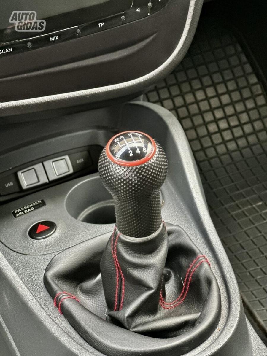 Pelēks SEAT Leon 2010 Kretinga, ar dzinēja tilpumu 1.40 L un nobraukumu 263 tūkst. km par 3999 €, foto 15 vietnē AUTOMOTO.COM.LV