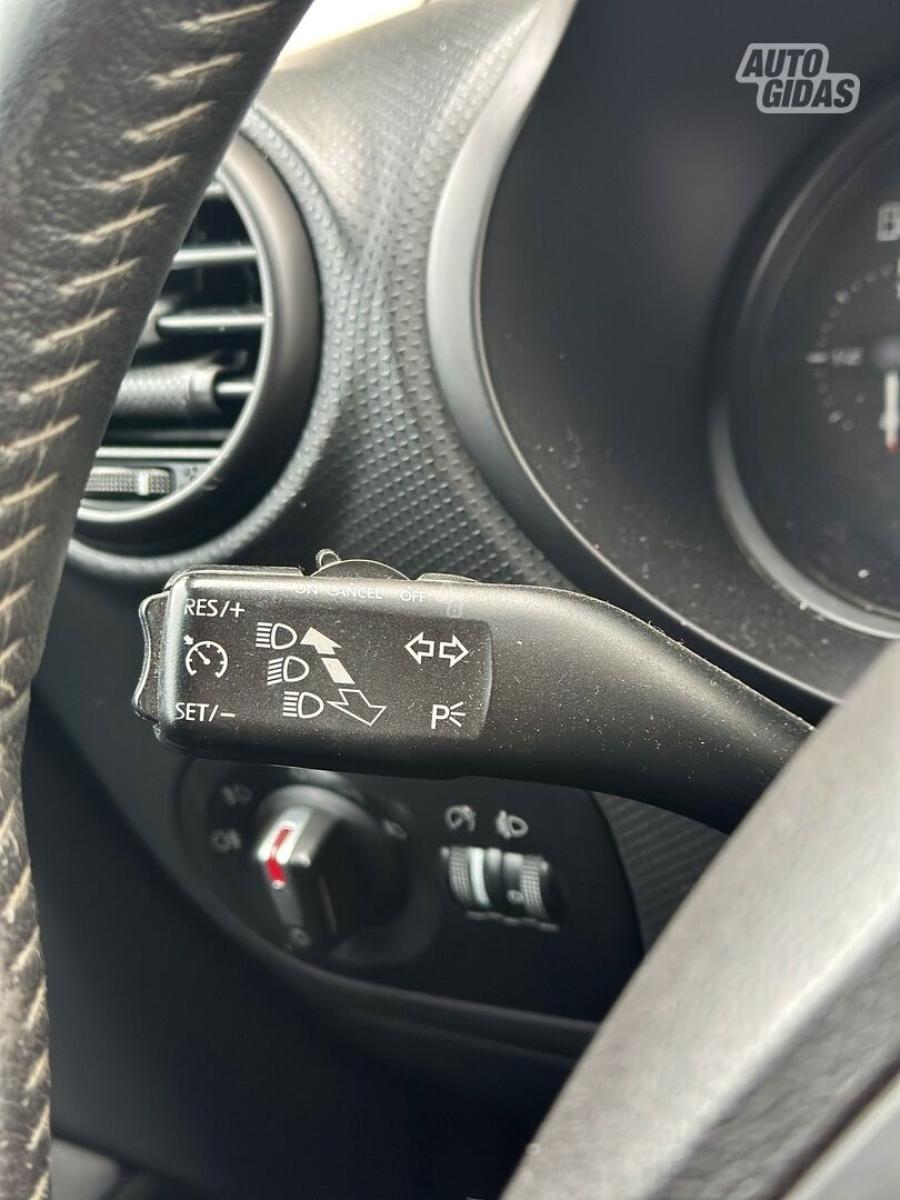Pelēks SEAT Leon 2010 Kretinga, ar dzinēja tilpumu 1.40 L un nobraukumu 263 tūkst. km par 3999 €, foto 19 vietnē AUTOMOTO.COM.LV