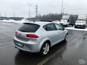 Grey SEAT Leon 2011 in Kaunas, with an engine capacity of 2.00 L and mileage of 264 thousand km for 2950 €, photo 5 on AUTOMOTO.COM.LV