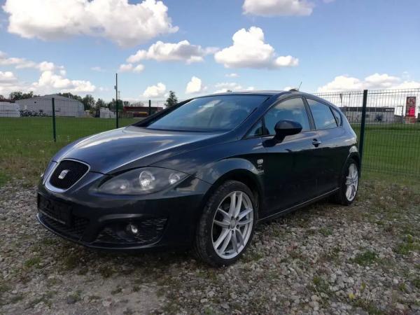 Pelēks SEAT Leon 2011 Saldus, ar dzinēja tilpumu 1.20 L un nobraukumu 200 tūkst. km par 4600 €, foto 1 vietnē AUTOMOTO.COM.LV