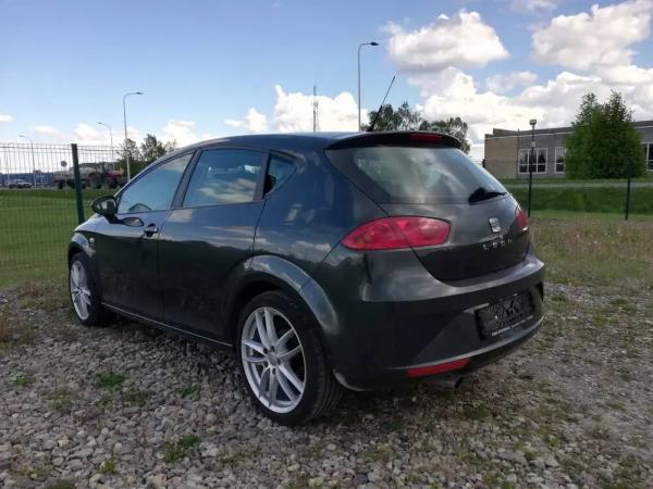 Pelēks SEAT Leon 2011 Saldus, ar dzinēja tilpumu 1.20 L un nobraukumu 200 tūkst. km par 4600 €, foto 4 vietnē AUTOMOTO.COM.LV