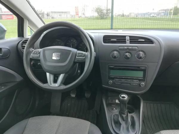 Pelēks SEAT Leon 2011 Saldus, ar dzinēja tilpumu 1.20 L un nobraukumu 200 tūkst. km par 4600 €, foto 5 vietnē AUTOMOTO.COM.LV