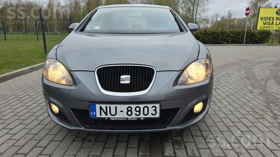 Grey SEAT Leon 2012 in Jelgava, with an engine capacity of 1.60 L and mileage of 235 thousand km for 4550 €, photo 7 on AUTOMOTO.COM.LV