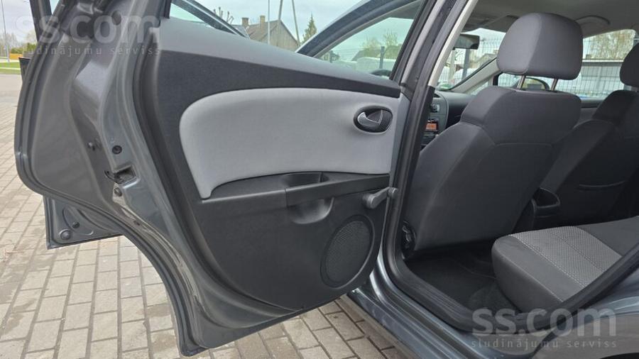 Grey SEAT Leon 2012 in Jelgava, with an engine capacity of 1.60 L and mileage of 235 thousand km for 4550 €, photo 10 on AUTOMOTO.COM.LV