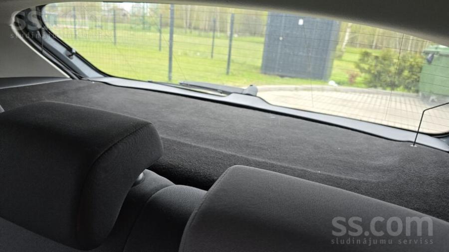 Grey SEAT Leon 2012 in Jelgava, with an engine capacity of 1.60 L and mileage of 235 thousand km for 4550 €, photo 12 on AUTOMOTO.COM.LV