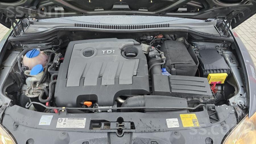 Grey SEAT Leon 2012 in Jelgava, with an engine capacity of 1.60 L and mileage of 235 thousand km for 4550 €, photo 15 on AUTOMOTO.COM.LV