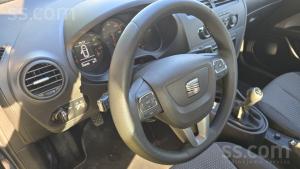 Grey SEAT Leon 2012 in Jelgava, with an engine capacity of 1.60 L and mileage of 235 thousand km for 4550 €, photo 16 on AUTOMOTO.COM.LV