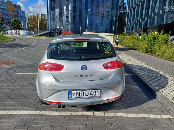 Pelēks SEAT Leon 2012 Viļņa, ar dzinēja tilpumu 1.80 L un nobraukumu 105 tūkst. km par 3950 €, foto 5 vietnē AUTOMOTO.COM.LV