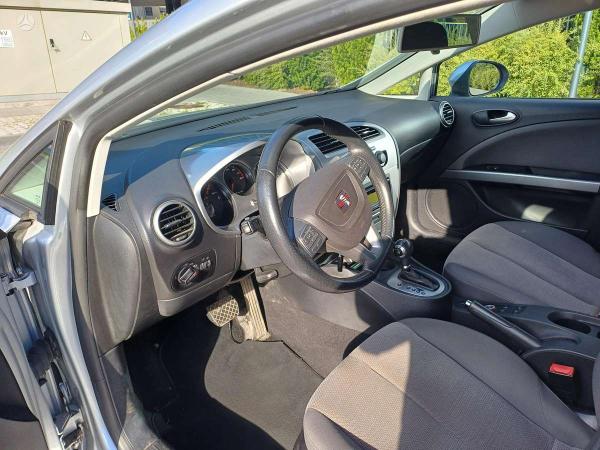 Pelēks SEAT Leon 2012 Viļņa, ar dzinēja tilpumu 1.80 L un nobraukumu 105 tūkst. km par 3950 €, foto 10 vietnē AUTOMOTO.COM.LV