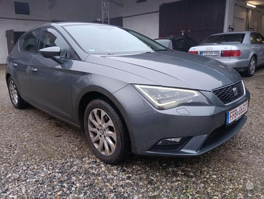 Grey SEAT Leon 2013 in Utena, with an engine capacity of 1.20 L and mileage of 168 thousand km for 4990 €, photo 1 on AUTOMOTO.COM.LV
