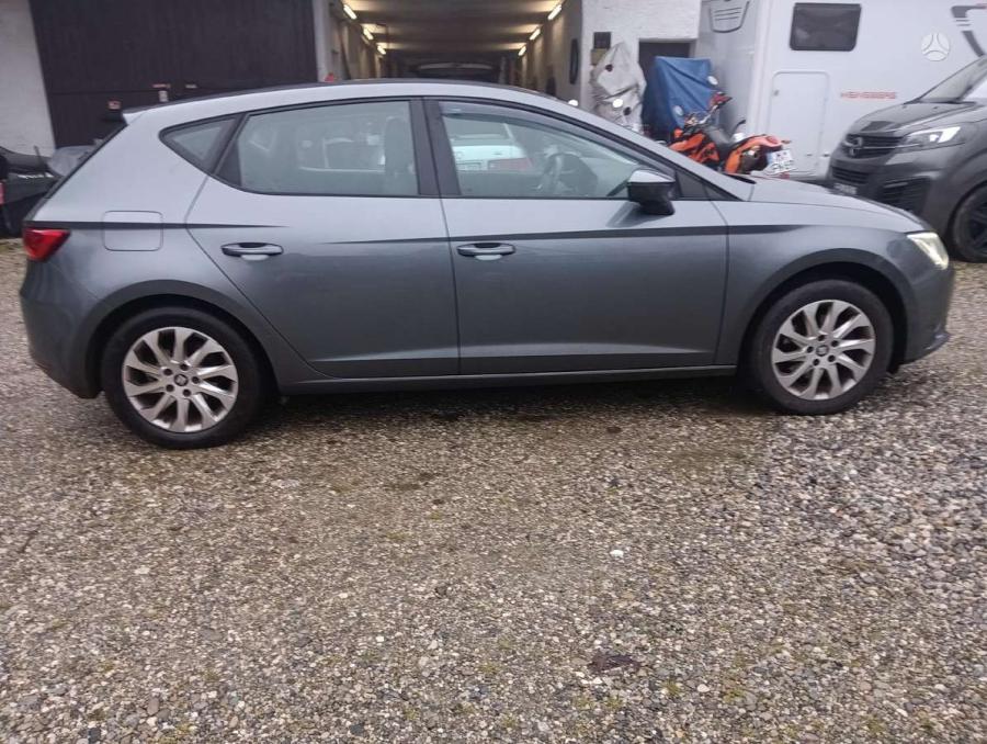 Grey SEAT Leon 2013 in Utena, with an engine capacity of 1.20 L and mileage of 168 thousand km for 4990 €, photo 3 on AUTOMOTO.COM.LV