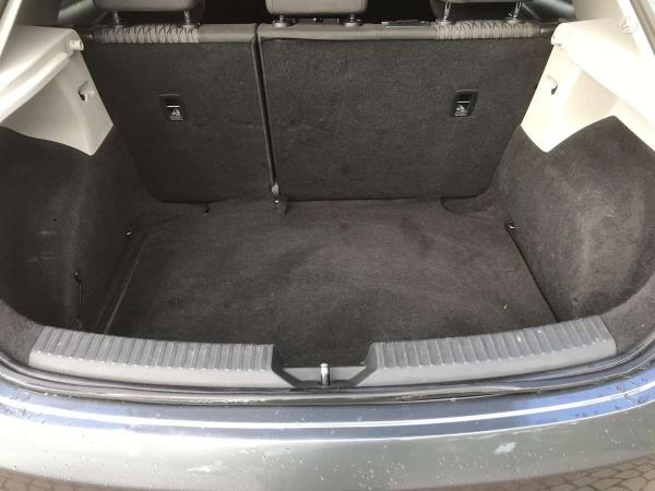 Pelēks SEAT Leon 2014 Šilutė, ar dzinēja tilpumu 1.20 L un nobraukumu 169 tūkst. km par 5450 €, foto 5 vietnē AUTOMOTO.COM.LV