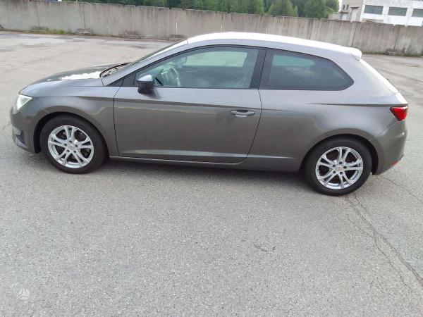 Grey SEAT Leon 2014 in Panevezys, with an engine capacity of 2.00 L and mileage of 244 thousand km for 5500 €, photo 2 on AUTOMOTO.COM.LV