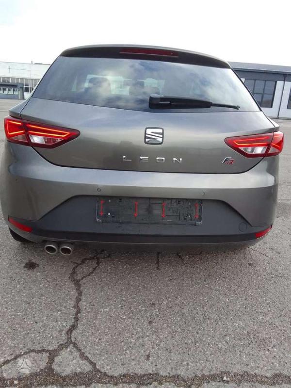 Grey SEAT Leon 2014 in Panevezys, with an engine capacity of 2.00 L and mileage of 244 thousand km for 5500 €, photo 4 on AUTOMOTO.COM.LV
