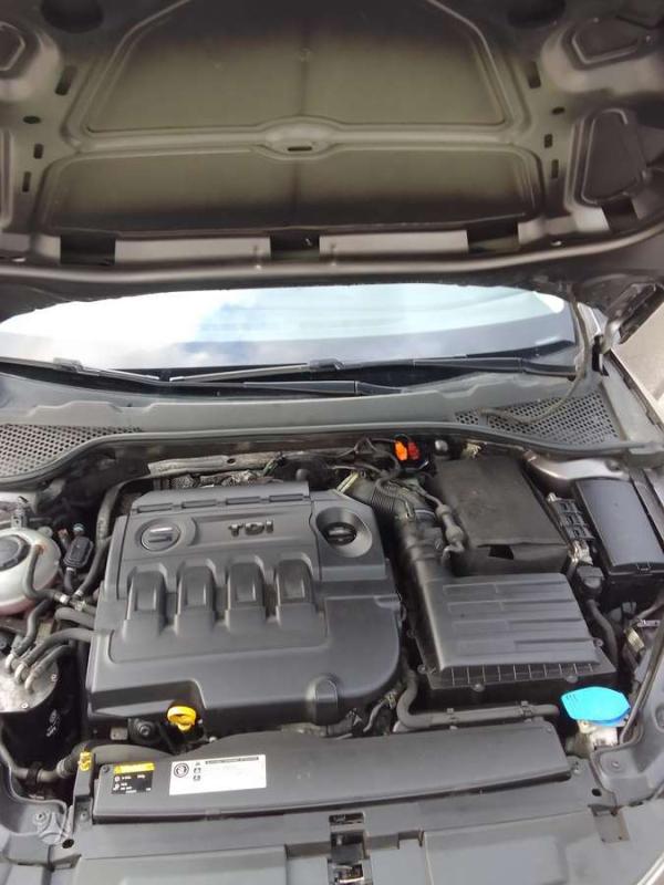 Grey SEAT Leon 2014 in Panevezys, with an engine capacity of 2.00 L and mileage of 244 thousand km for 5500 €, photo 5 on AUTOMOTO.COM.LV