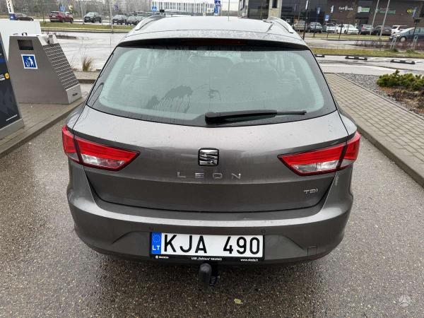 Pelēks SEAT Leon 2015 Viļņa, ar dzinēja tilpumu 1.60 L un nobraukumu 247 tūkst. km par 6400 €, foto 5 vietnē AUTOMOTO.COM.LV