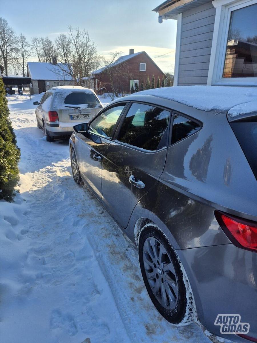 Grey SEAT Leon 2015 in Taurage, with an engine capacity of 1.20 L and mileage of 260 thousand km for 6200 €, photo 5 on AUTOMOTO.COM.LV