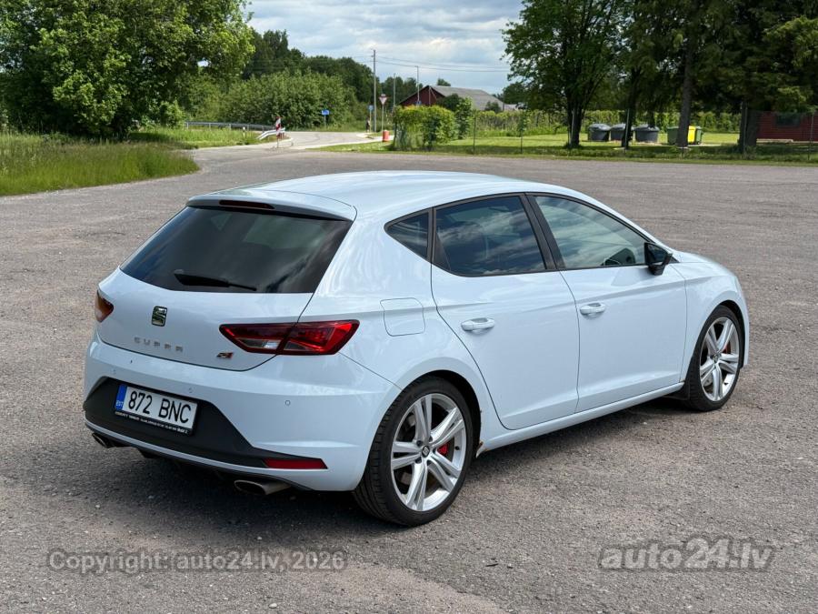 Pelēks SEAT Leon 2015 Tallina, ar dzinēja tilpumu 2.00 L un nobraukumu 160 tūkst. km par 11990 €, foto 4 vietnē AUTOMOTO.COM.LV