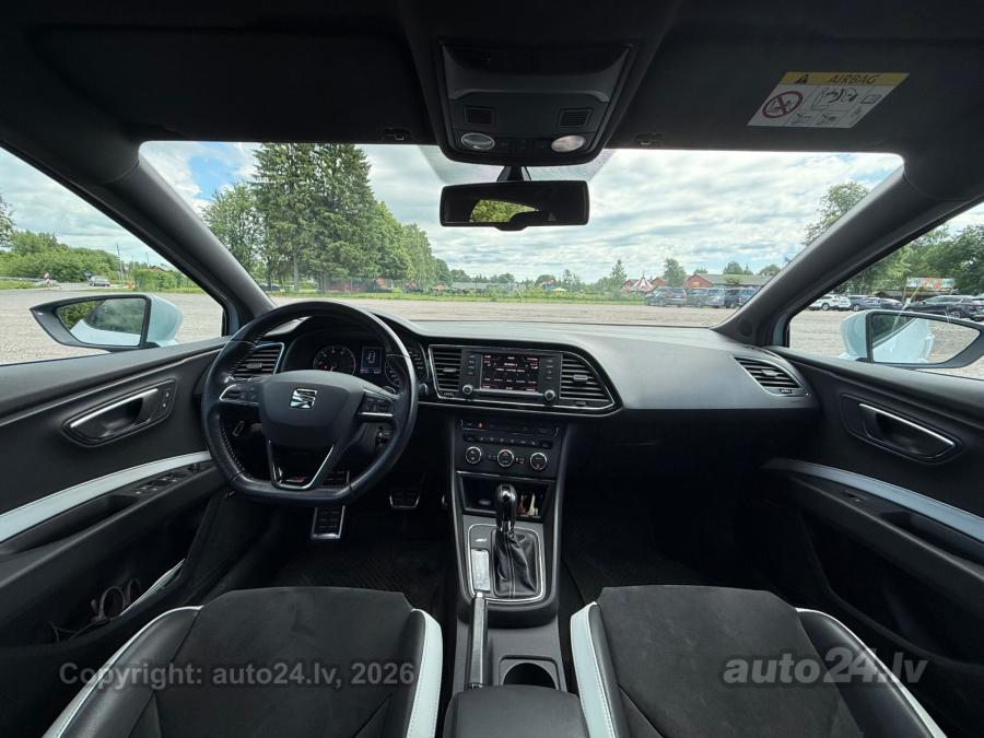 Pelēks SEAT Leon 2015 Tallina, ar dzinēja tilpumu 2.00 L un nobraukumu 160 tūkst. km par 11990 €, foto 16 vietnē AUTOMOTO.COM.LV