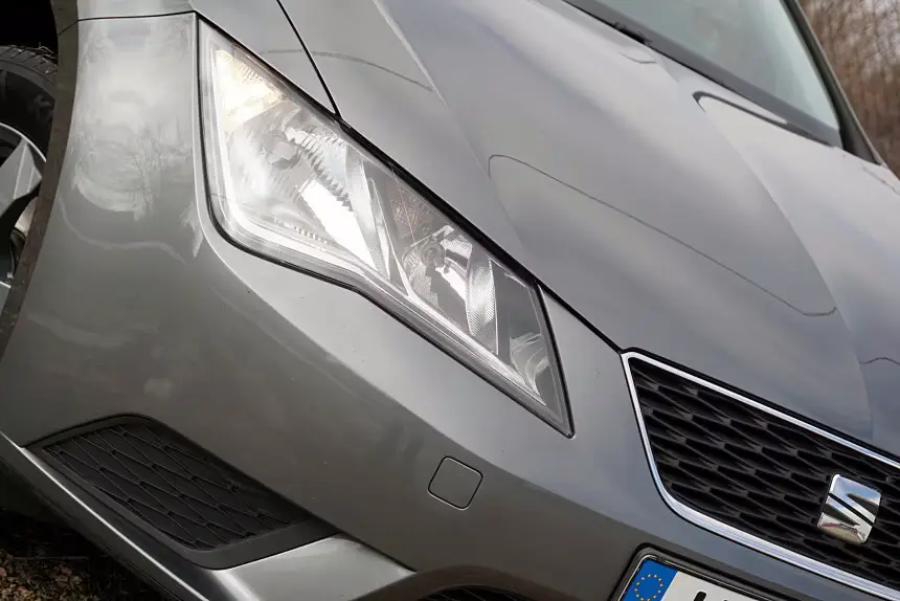 Grey SEAT Leon 2015 in Riga, with an engine capacity of 1.60 L and mileage of 208 thousand km for 8300 €, photo 1 on AUTOMOTO.COM.LV